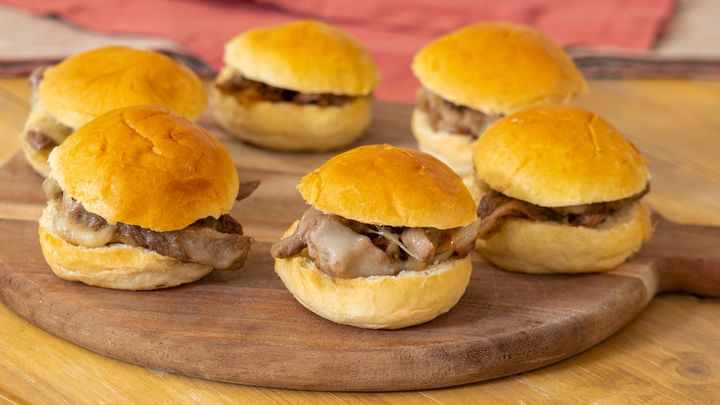Mini Philly Cheesesteak Sandwich | Ricetta Chef in Camicia