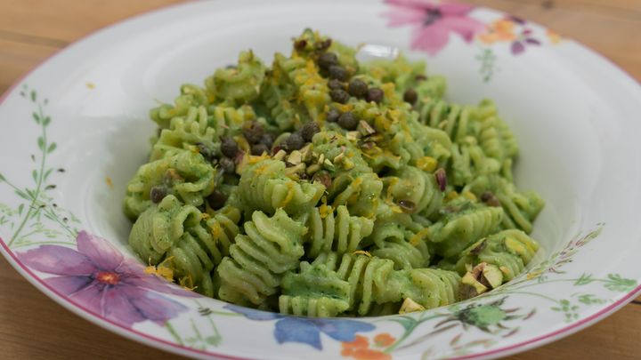 Radiatori con pesto di rucola e limone | Ricetta Chef in Camicia