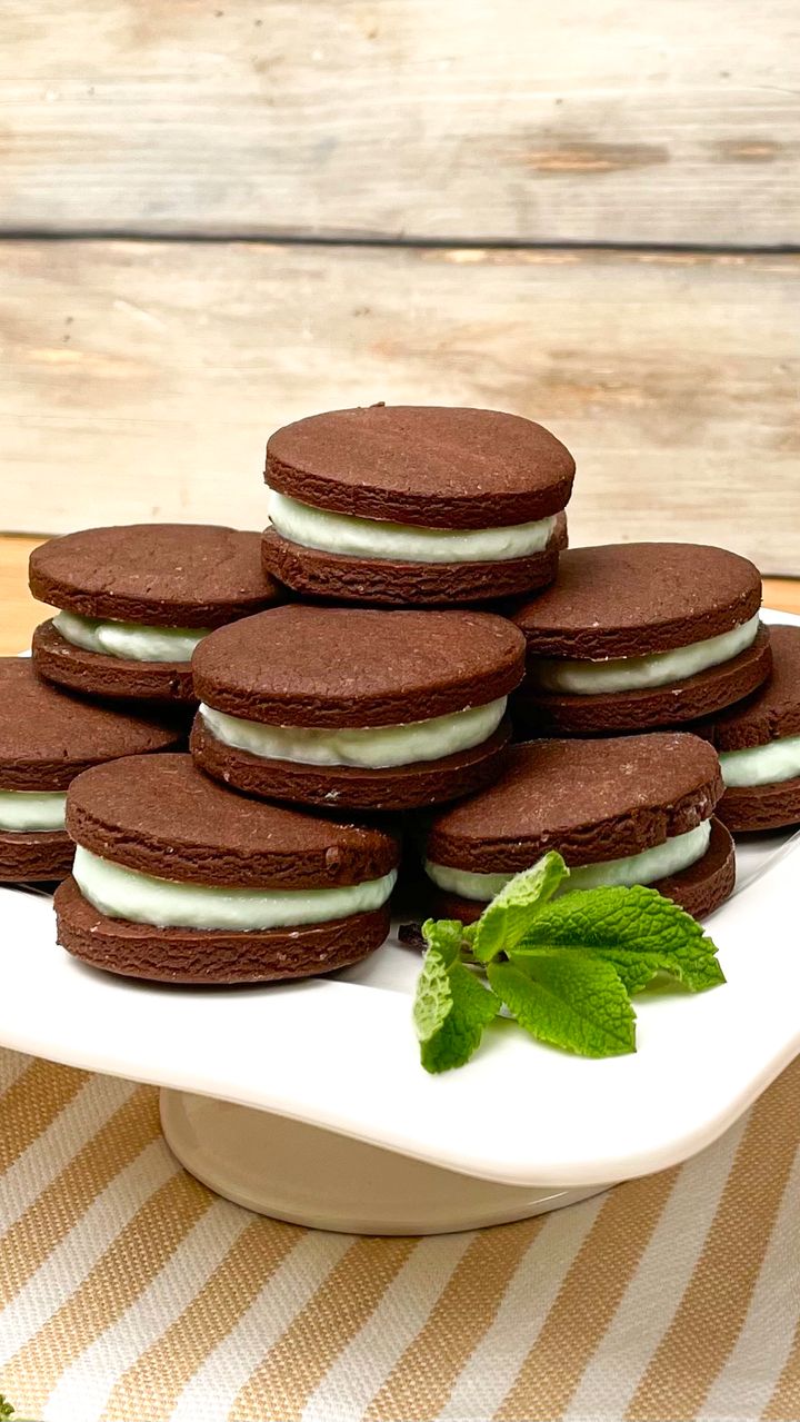 Oreo alla menta fatti in casa | Ricetta Chef in Camicia